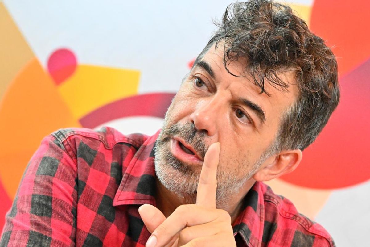 "À la limite, c'est un goujat" : Karine Le Marchand prend la défense de ...