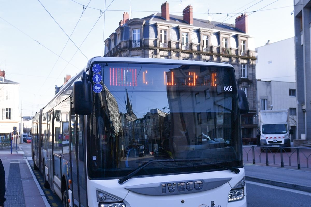 À Limoges, les bus seront gratuits trois week-ends en ce mois de ...