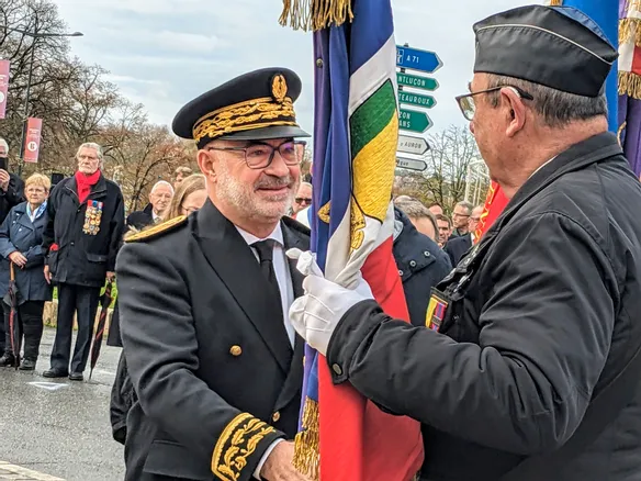 Santé, industrie de la défense, Bourges 2028 : les dossiers de Philippe ...