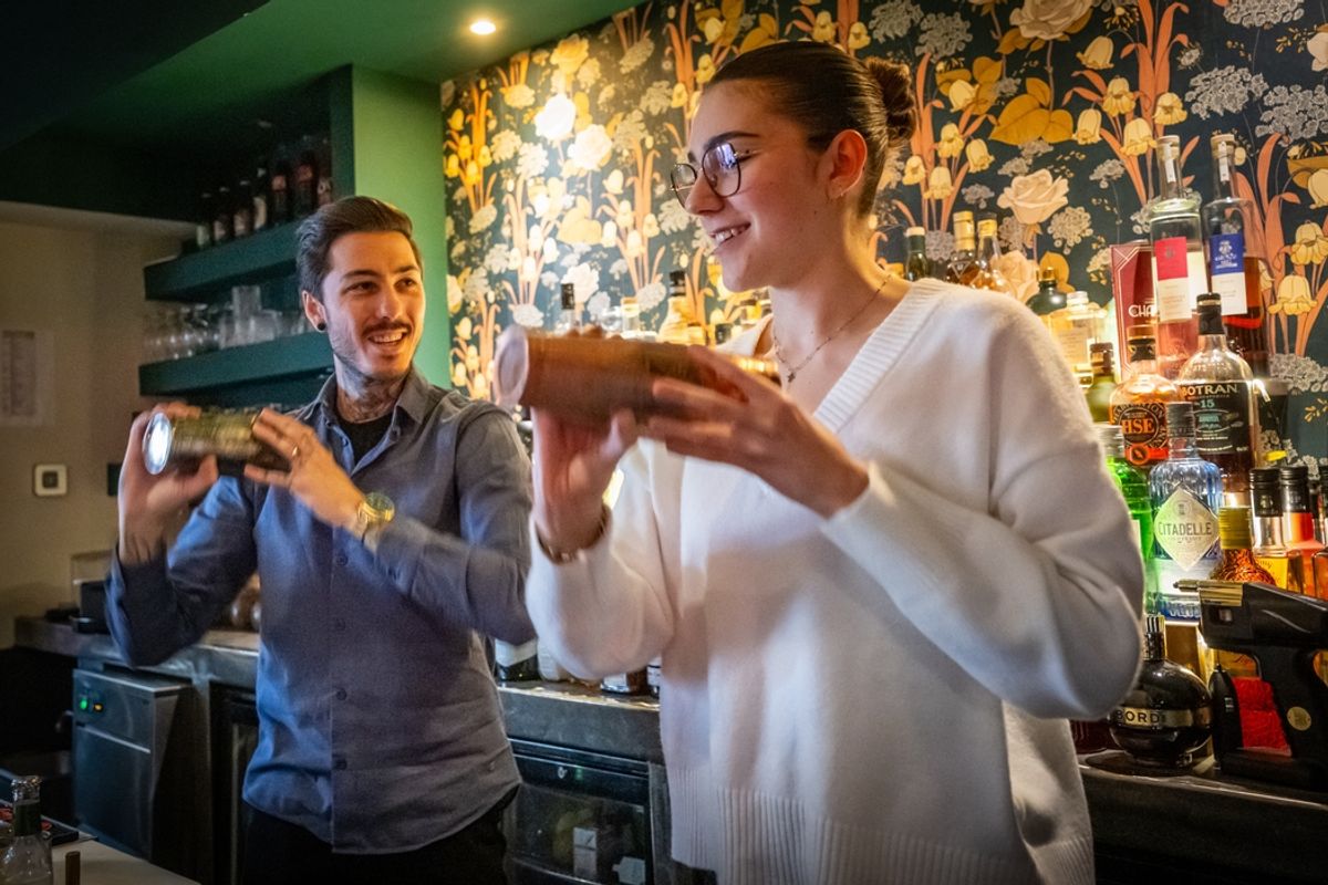 Envie d'apprendre à préparer vos cocktails ? Direction Le Charleston, à ...