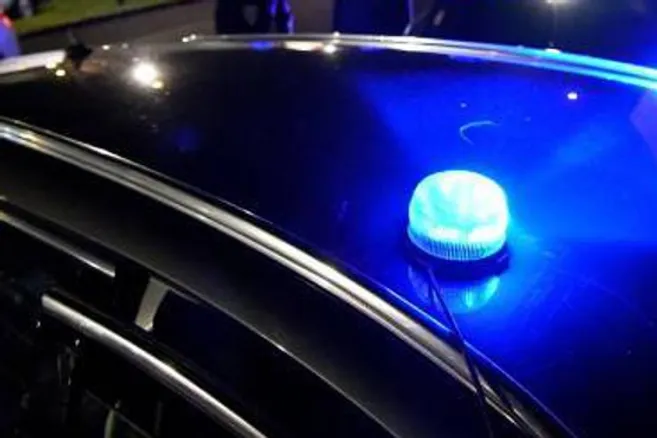 La dispute vire au drame en plein mariage : le marié sort une arme et ...