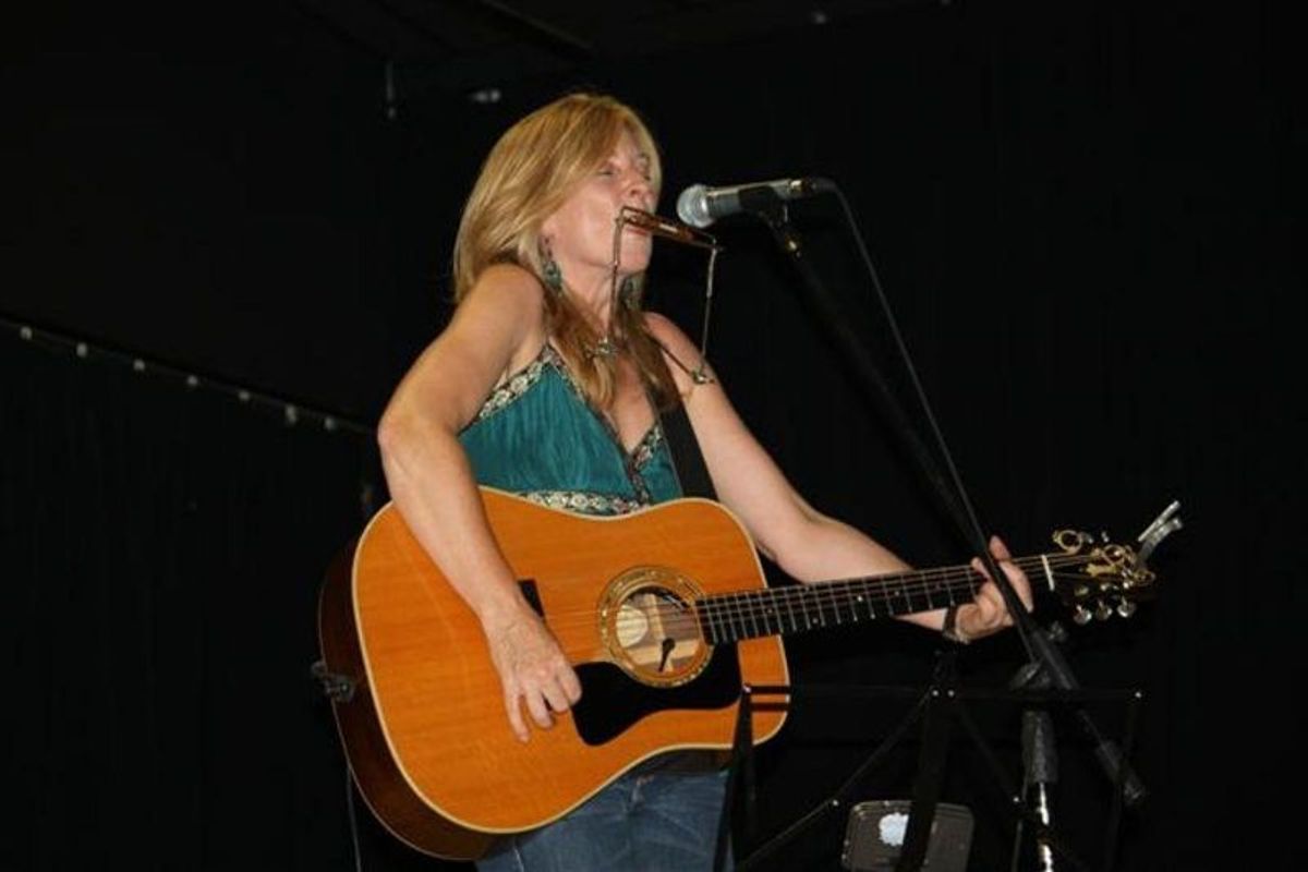 Angie Palmer revient chanter au bourg - La Montagne