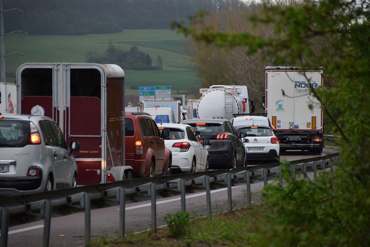 Opération de tractage sur la N6 à Auxerre : l'intersyndicale revendique ...