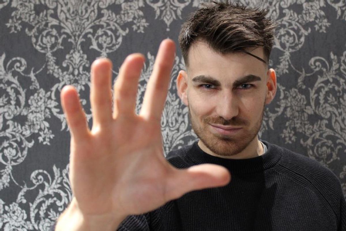 Léon le magicien reçu comme un roi pour sa tournée au Maroc - Le Pays ...