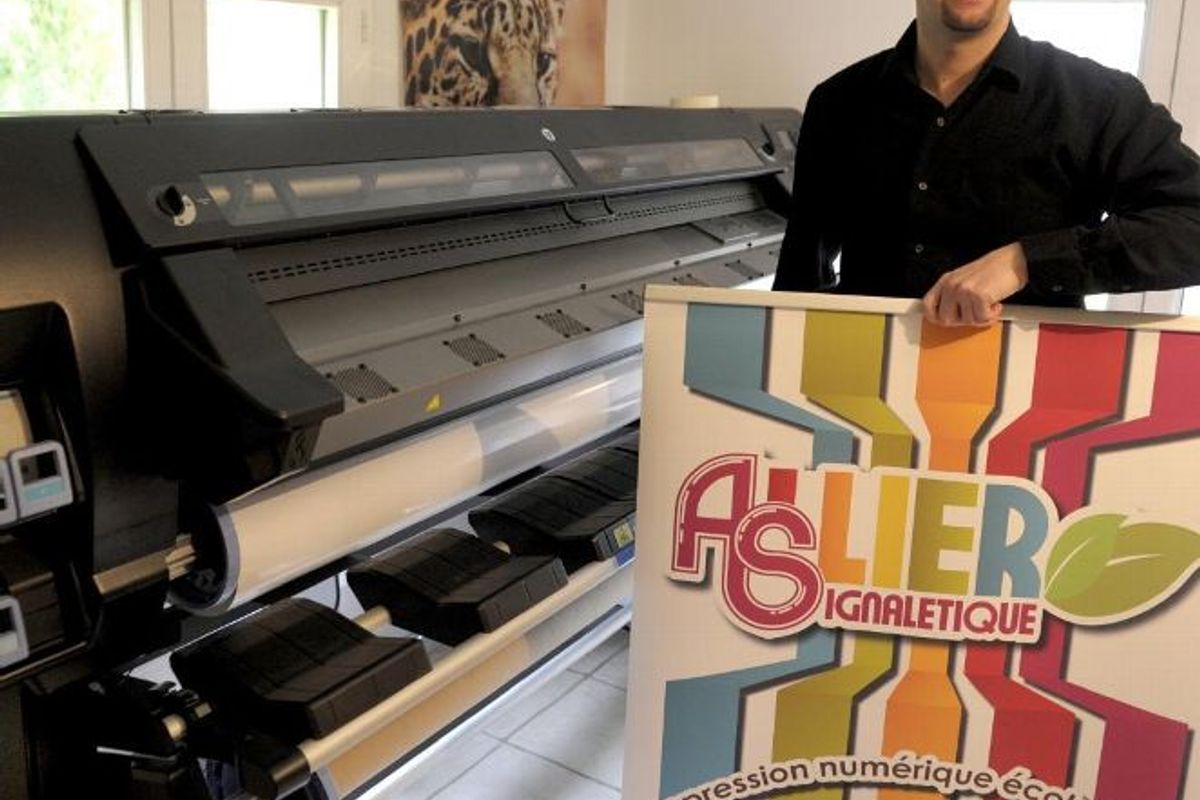 Nicolas Bartos vient de monter son entreprise d’impression « écoresponsable » à Chemilly - La ...
