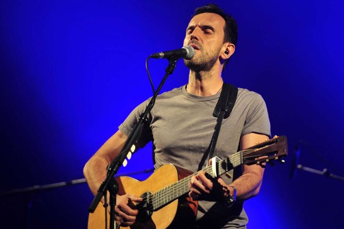 Corneille, les Brigitte, Doré et de Palmas sur le sable… y’a des places ...