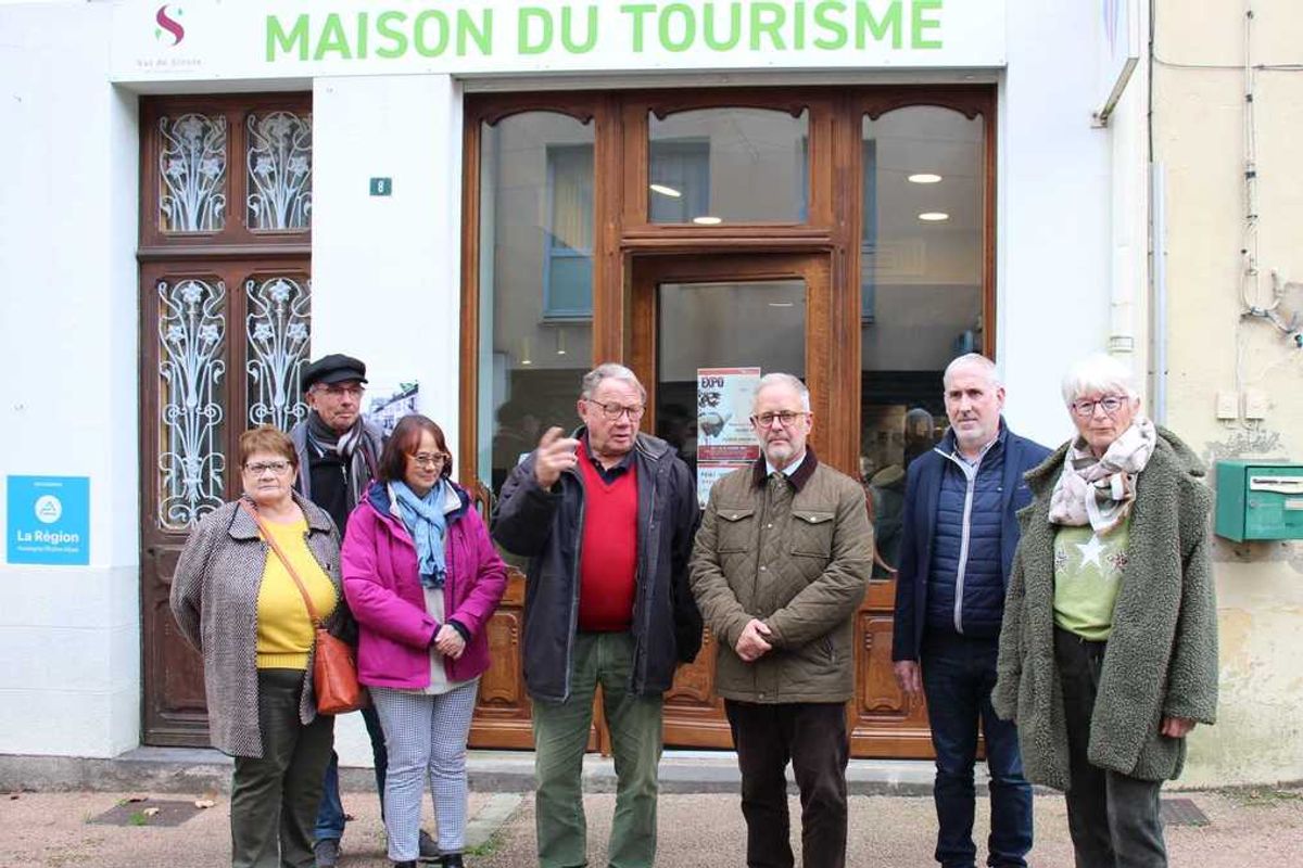 BELLENAVES. Le sous-préfet de Vichy en visite - La Montagne