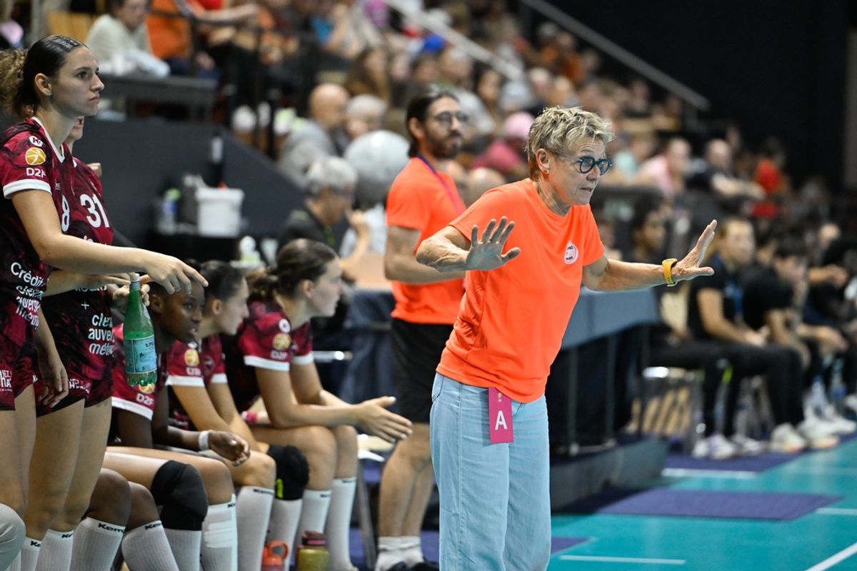 Handball (D2 Féminine) : pour son entraîneure Florence Sauval, le HBCAM ...