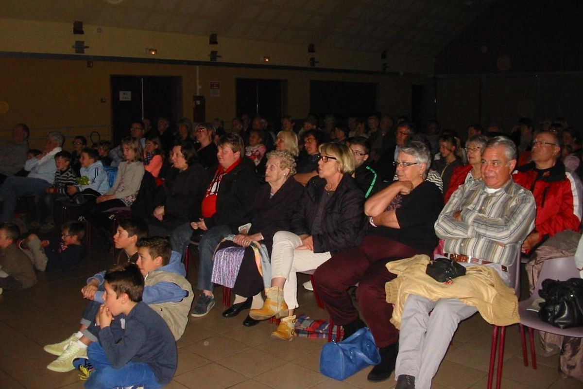 BONSON. Greg le magicien régale son public - Le Pays Roannais
