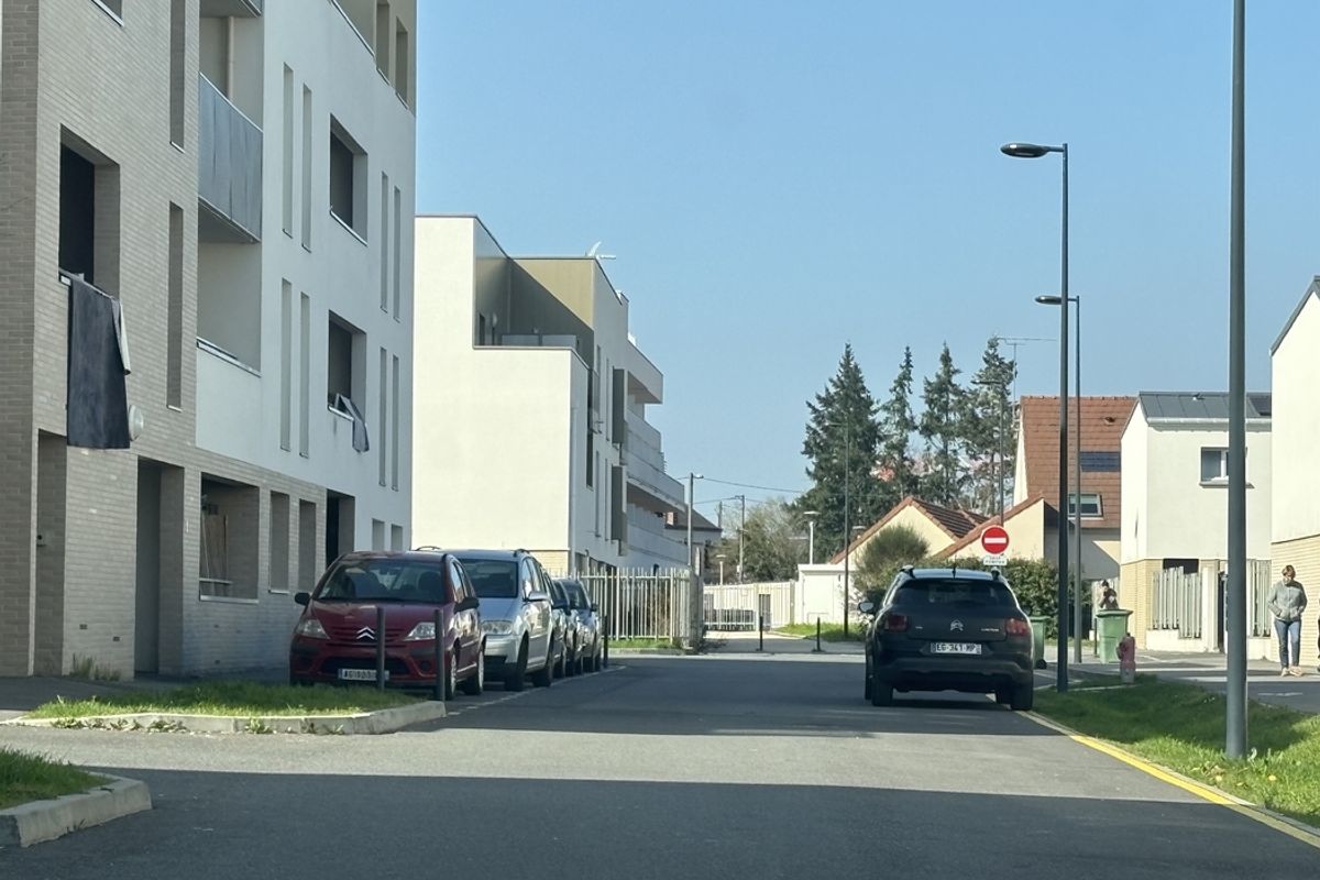 SAINT JEAN DE BRAYE. Le stationnement fait défaut - La République du Centre