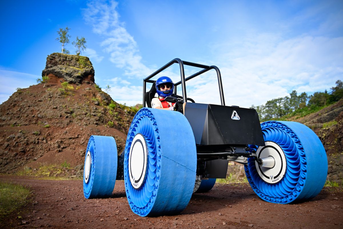 Objectif Lune pour Michelin et sa roue capable de résister à des ...