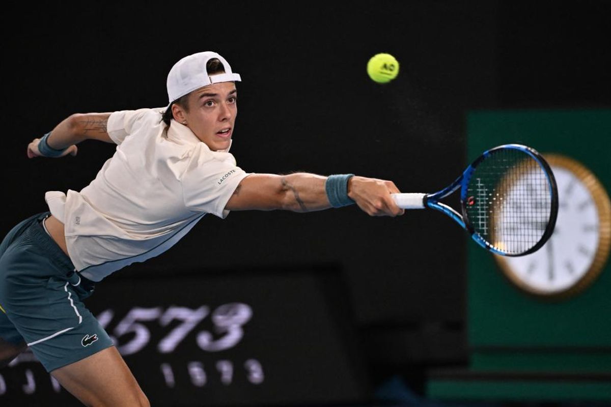 Open d'Australie (2e tour) : Arthur Cazaux crée la sensation en sortant ...
