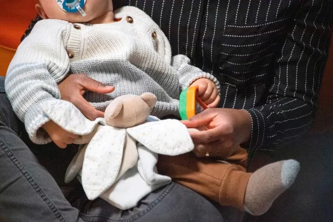 Il "s'est étouffé" : leur bébé d'un mois "vit dans les moisissures", le ...