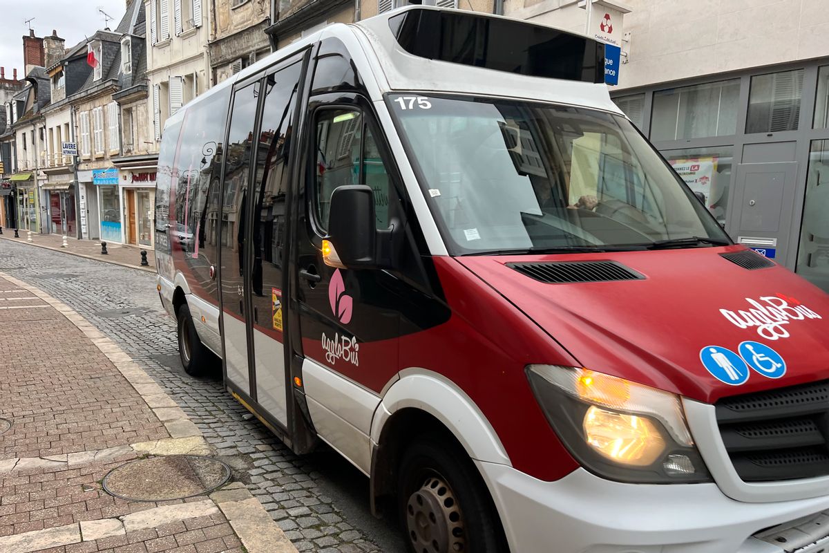 La navette du centre-ville de Bourges passe à nouveau par la rue d'Auron - Le Berry Républicain