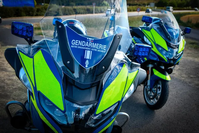 Un gendarme de 30 ans tué par une voiture pendant un contrôle routier ...