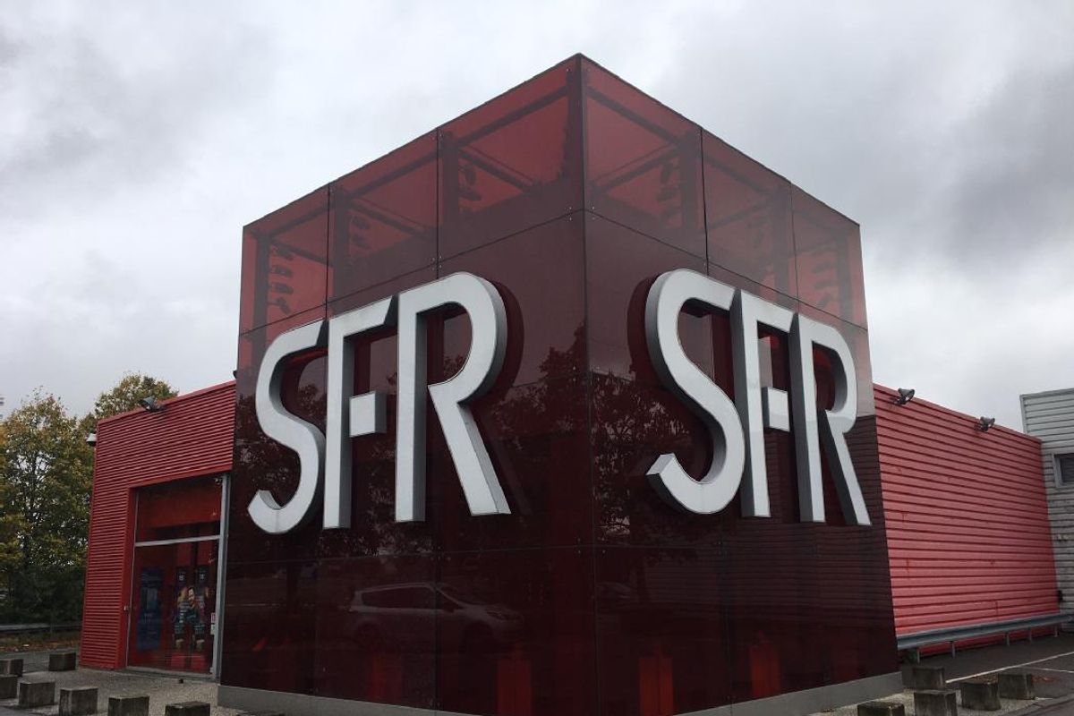 Panne de SFR : le réseau rétabli depuis minuit, l'opérateur explique l ...