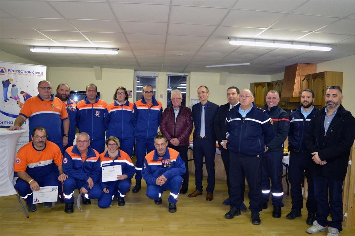 YDES. Une cérémonie a permis de revenir sur quatre décennies au service ...