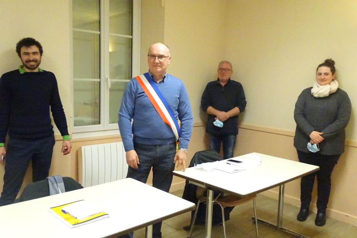 Éric Korcaba, élu maire de la commune - Le Berry Républicain
