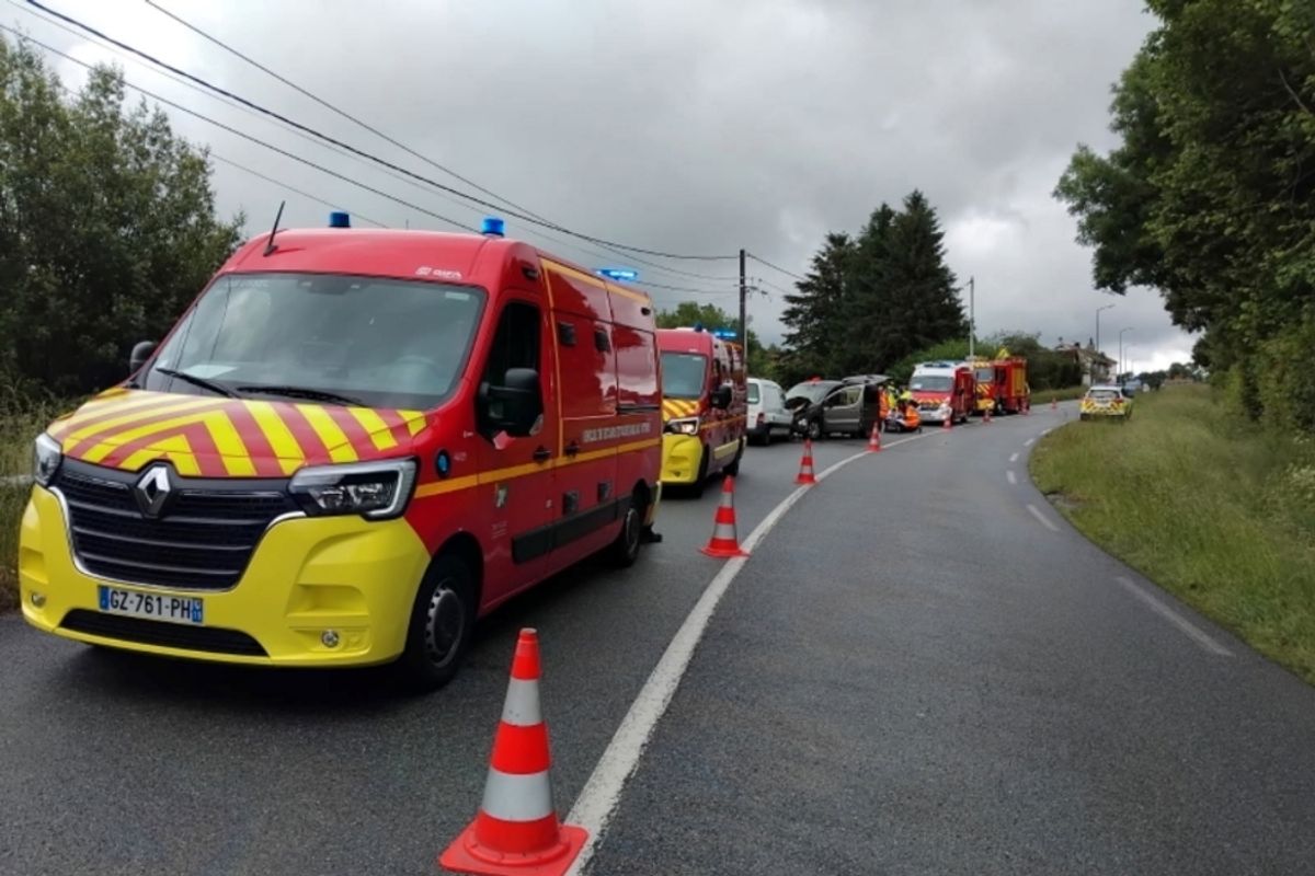 MARGERIDES. Trois blessés dans la collision frontale entre deux véhicules - La Montagne