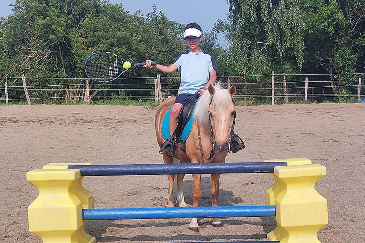 Des stages tennis et équitation - La Montagne