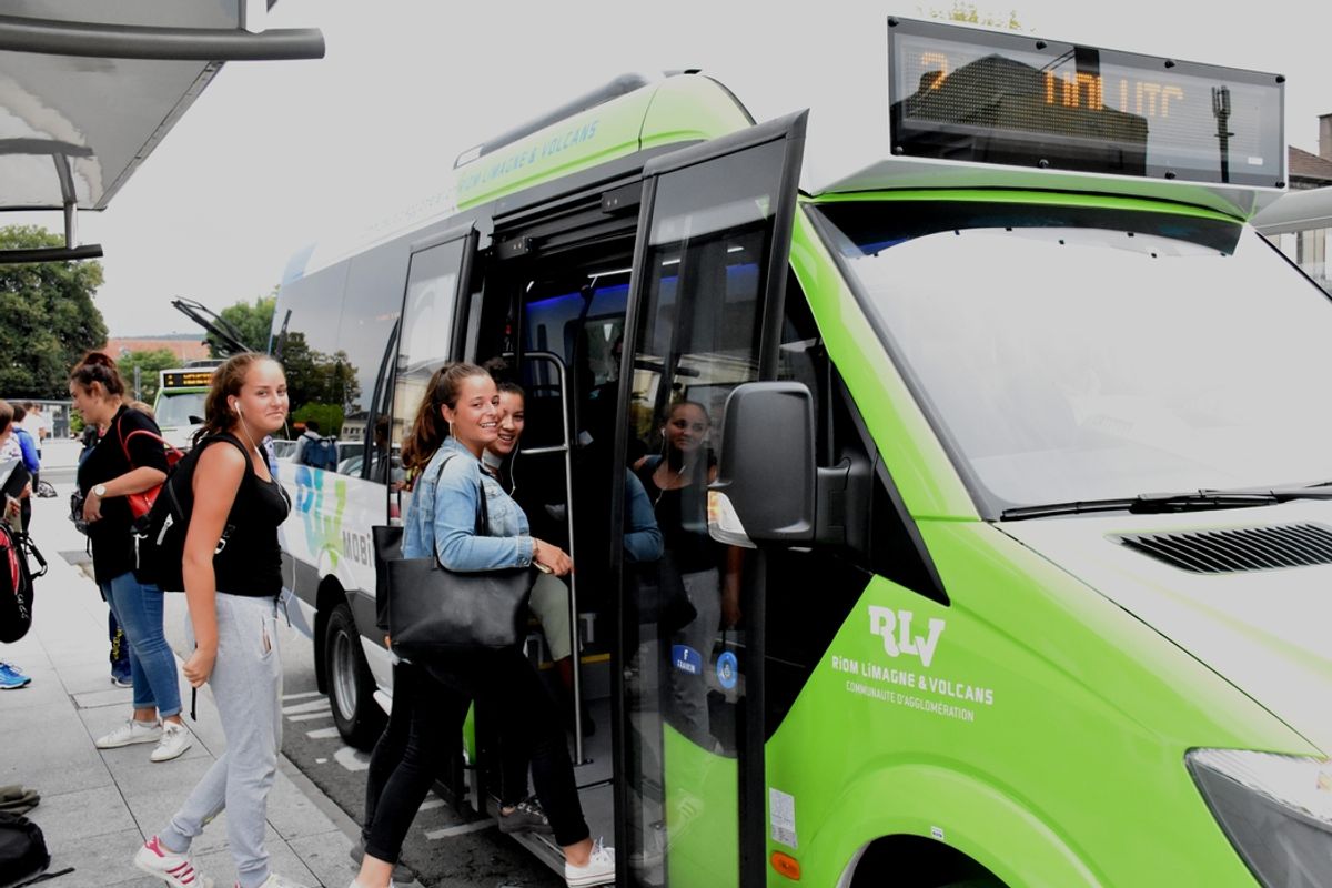 De la friture sur les nouvelles lignes de bus RLV mobilités - La Montagne