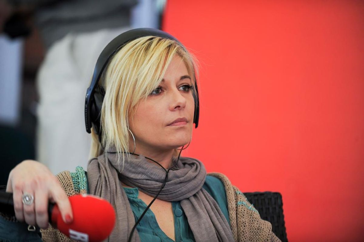 "Ceci est un popotin" : critiquée sur son physique, l'animatrice Flavie ...