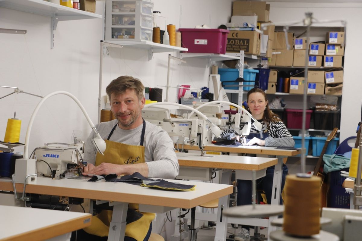 Née au Puy-en-Velay, la marque de textile So France is Co est un antidote local à la fast ...