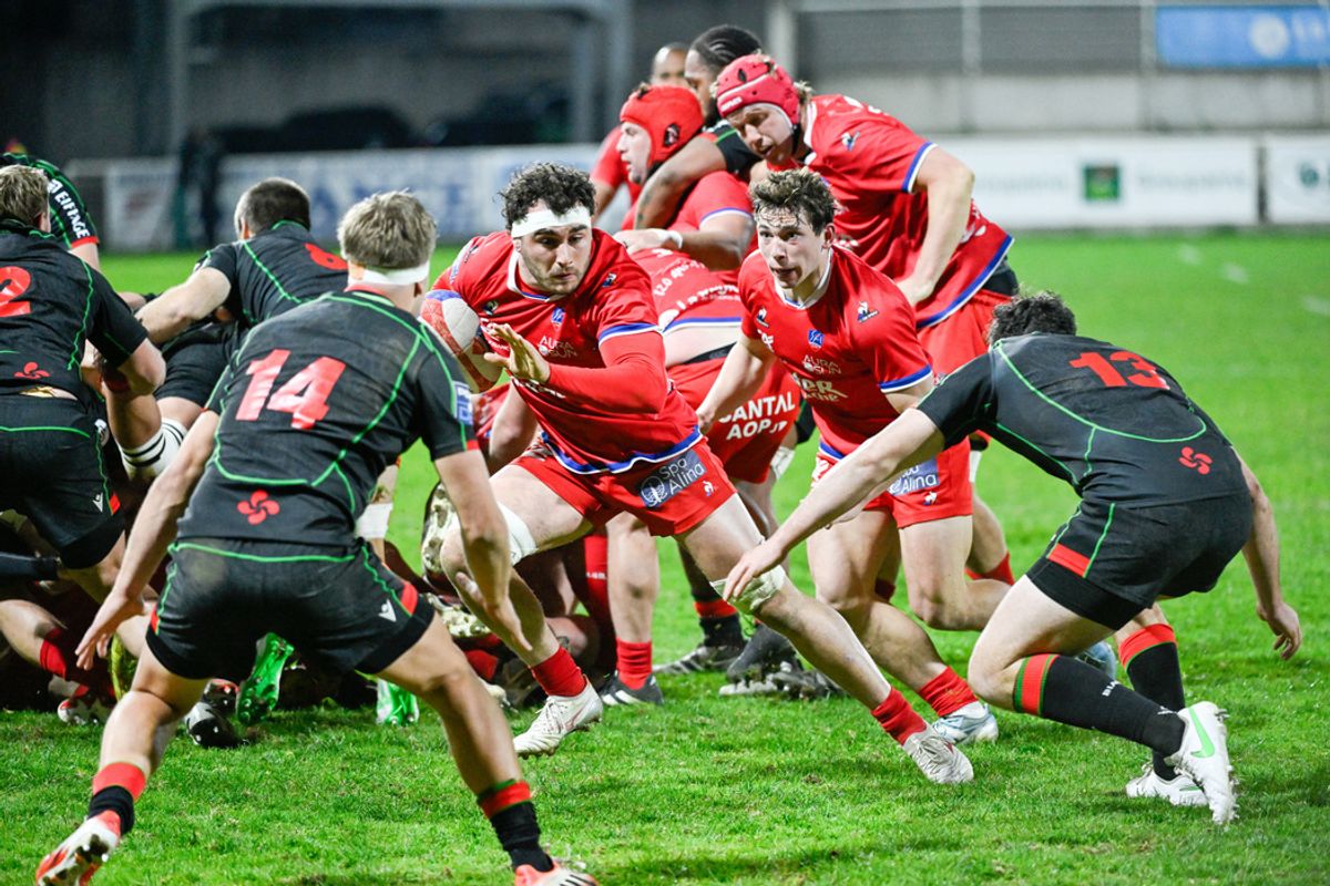 Rugby (Pro D2) : Aurillac se fait peur mais vient à bout de Biarritz ...