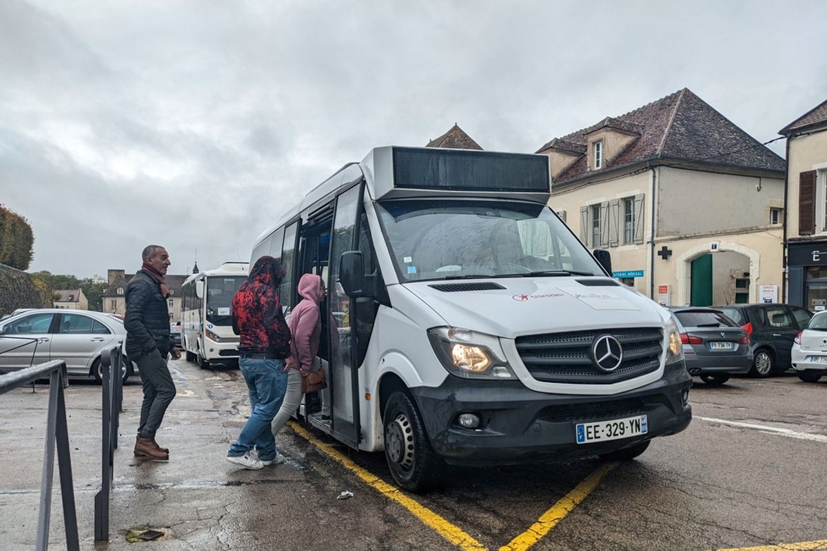 Les conventions pour la gestion des navettes avec les villes d'Avallon ...