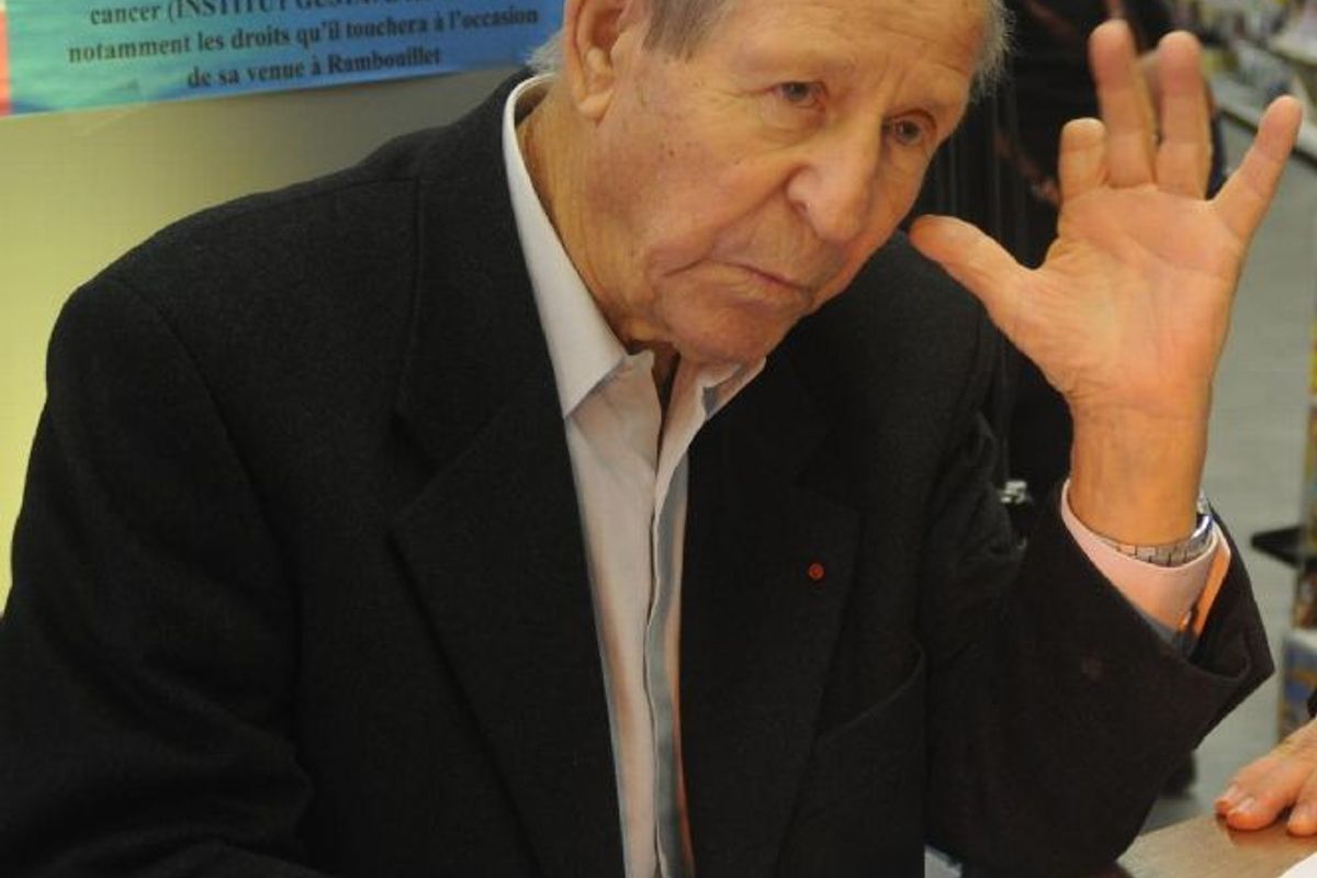 Quand Raymond Kopa signait des autographes à Rambouillet - L’Écho ...