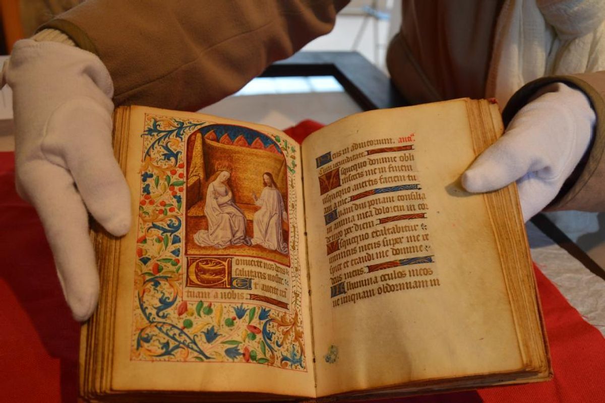 La ville a acquis un manuscrit illustré par Jean Colombe - Le Berry ...