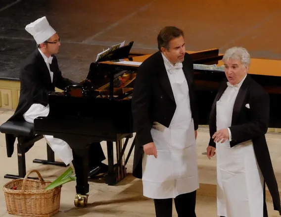 Un trio chante les louanges de la bouffe - La Montagne