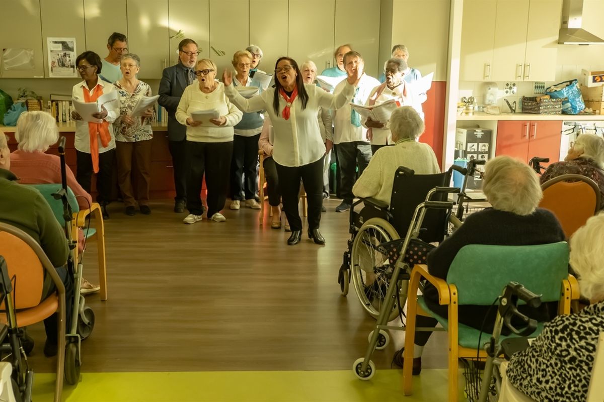 L’Ehpad Raymond-Poulin a reçu de la visite ! - La République du Centre