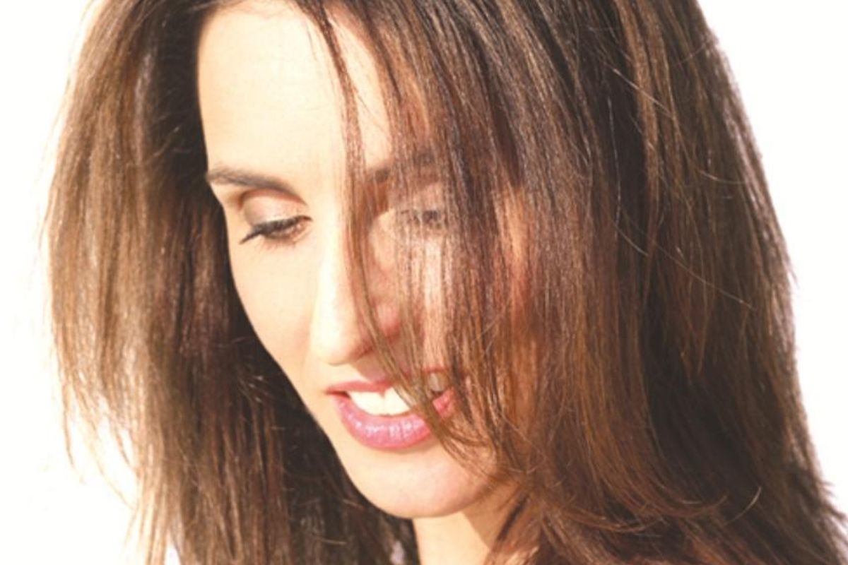 Valérie Costa sort un nouvel album 5 titres : intitulé bien sûr Cinq ...
