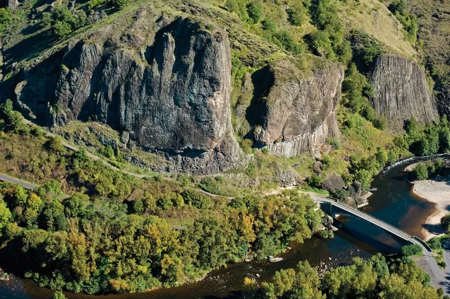 Prades, un petit coin de paradis aux portes des gorges de l'Allier - L ...