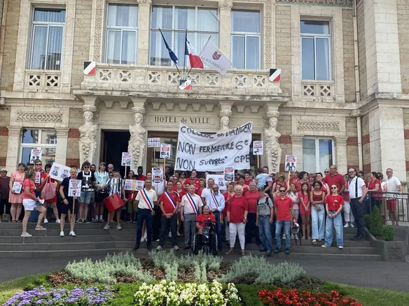 Ils sont venus en nombre, élus des communes de La Bourboule, Le Mont ...