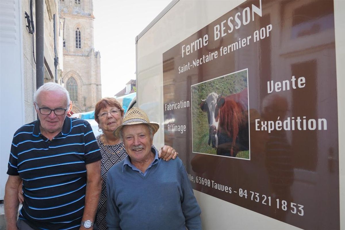 Joseph Besson, 84 ans, doyen du marché et expert en Saint-Nectaire ...
