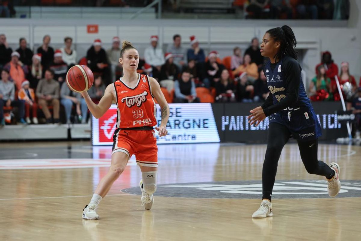 Le Bourges Basket offre un joli cadeau de Noël à ses supporters avec la ...