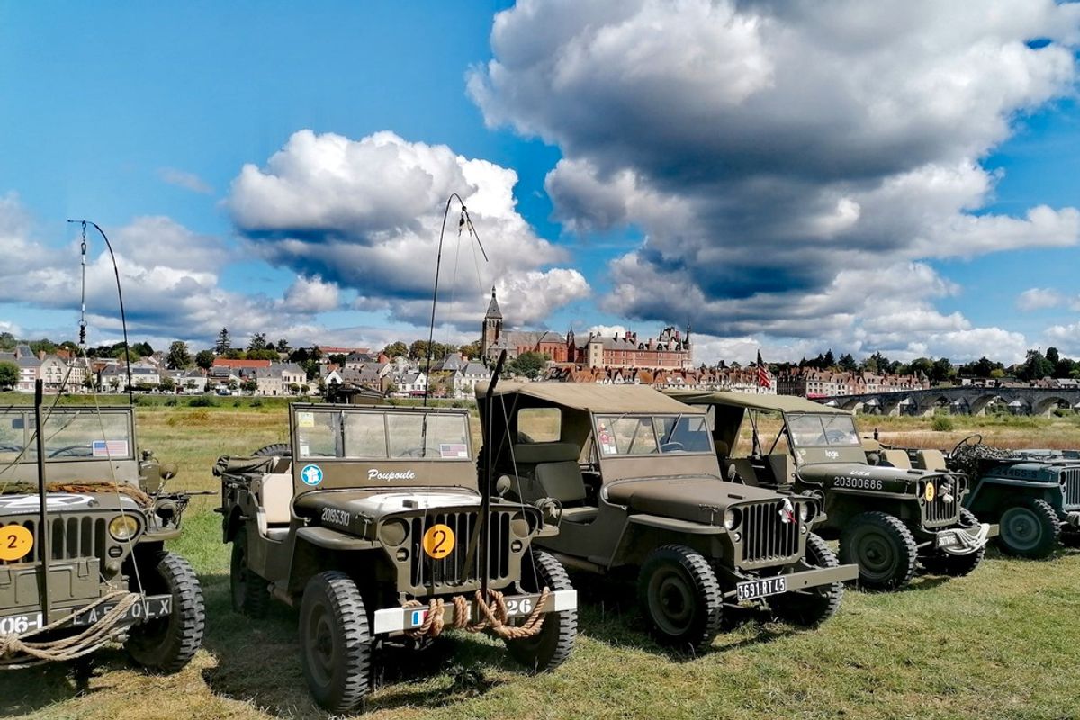 Entre moments festifs et solennels, Gien se prépare à fêter le 80e ...