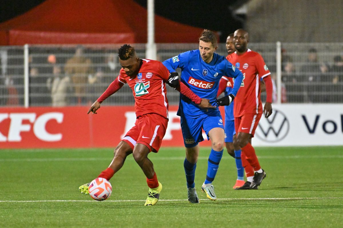 National 2 : Quatre jours après la Coupe de France, le Vierzon FC ...