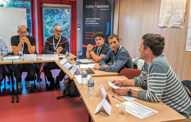"Les mains dans le cambouis" : au cœur d'un exercice de crise cyber de ...