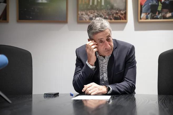 Les yeux rougis, le maire d'Aurillac annonce ne pas briguer un 3e ...