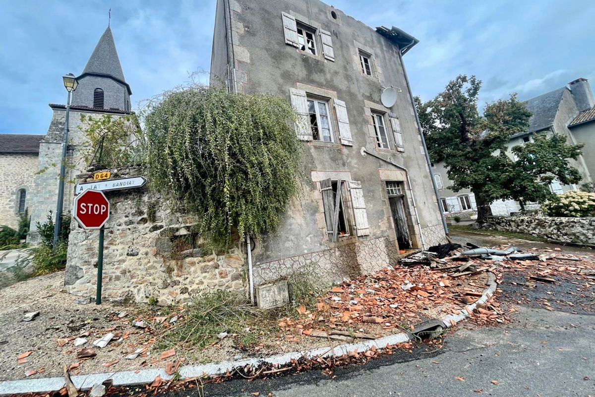 Deux maisons détruites par un incendie en pleine nuit à Marval - Le ...