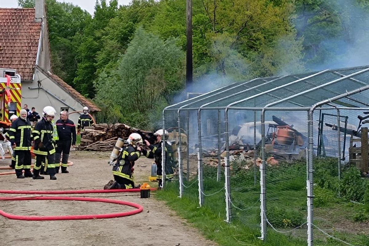 Un incendie dans un hangar à Herry - Le Berry Républicain