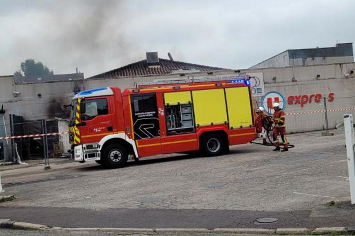 Le supermarché U Express incendié à Limoges pendant les émeutes va ...