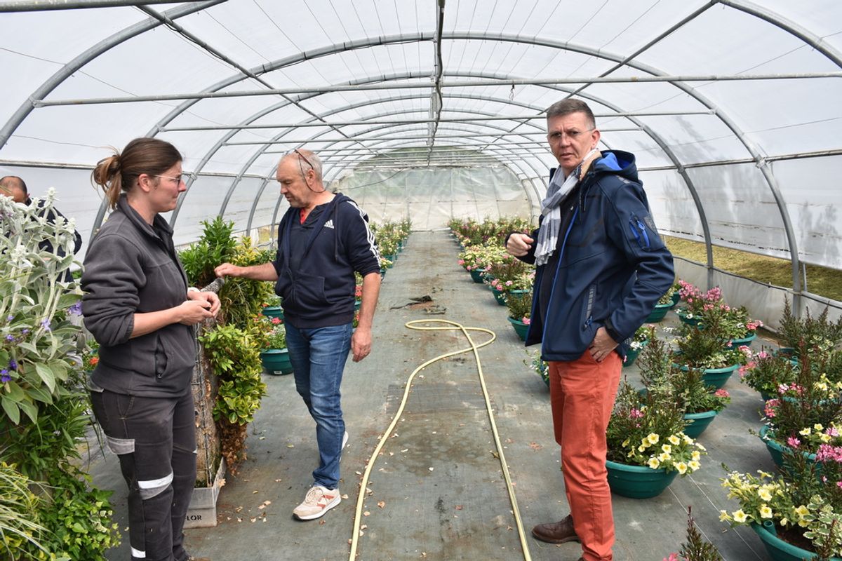 Les agents des espaces verts d'Issoire adaptent leur gestes et leurs ...