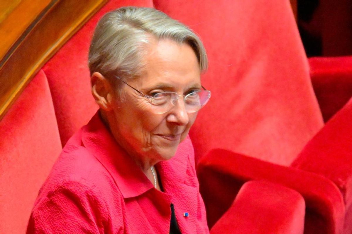 Plan filles et mathématiques : la ministre Elisabeth Borne annonce des ...
