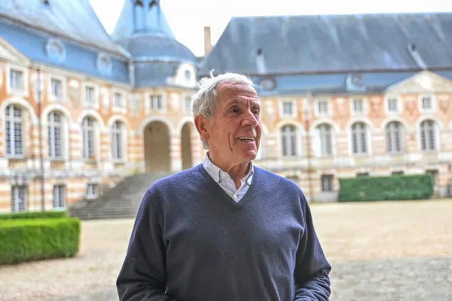 Ils collectionnent les châteaux en France : l'étonnante histoire de la ...
