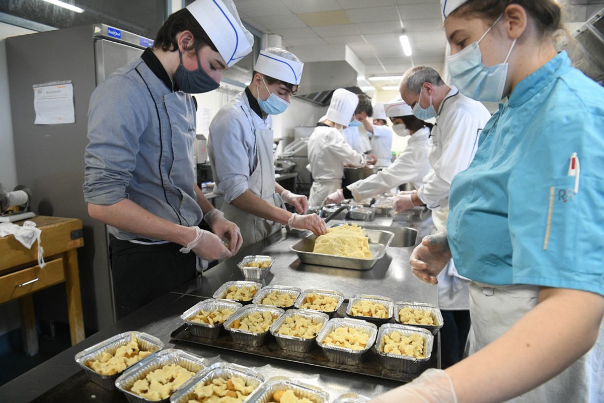 Des élèves du lycée pro René-Cassin de Tulle (Corrèze) aux fourneaux ...