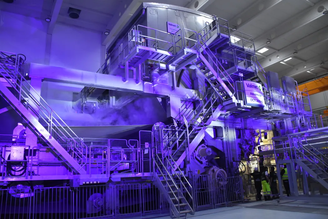 La nouvelle machine à papier d'ICT France équipée du yankee, une pièce ...